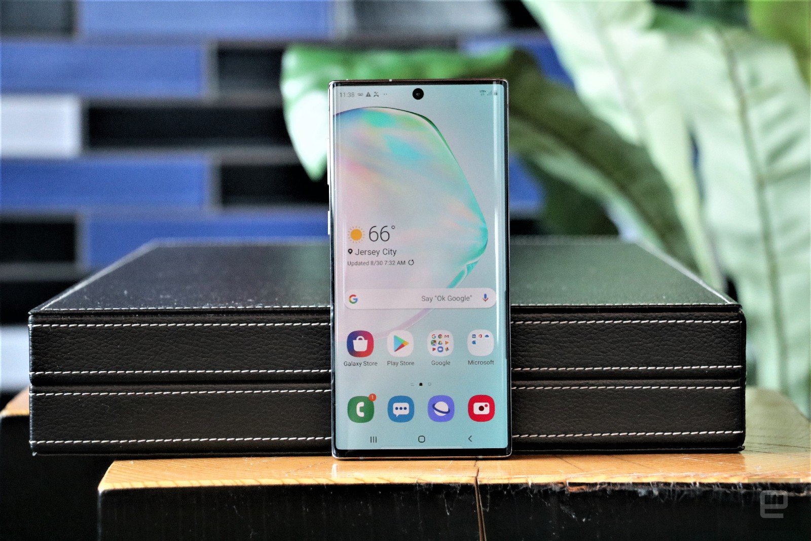 Samsung Galaxy Note 10 review: The right size at the wrong price - Top ...