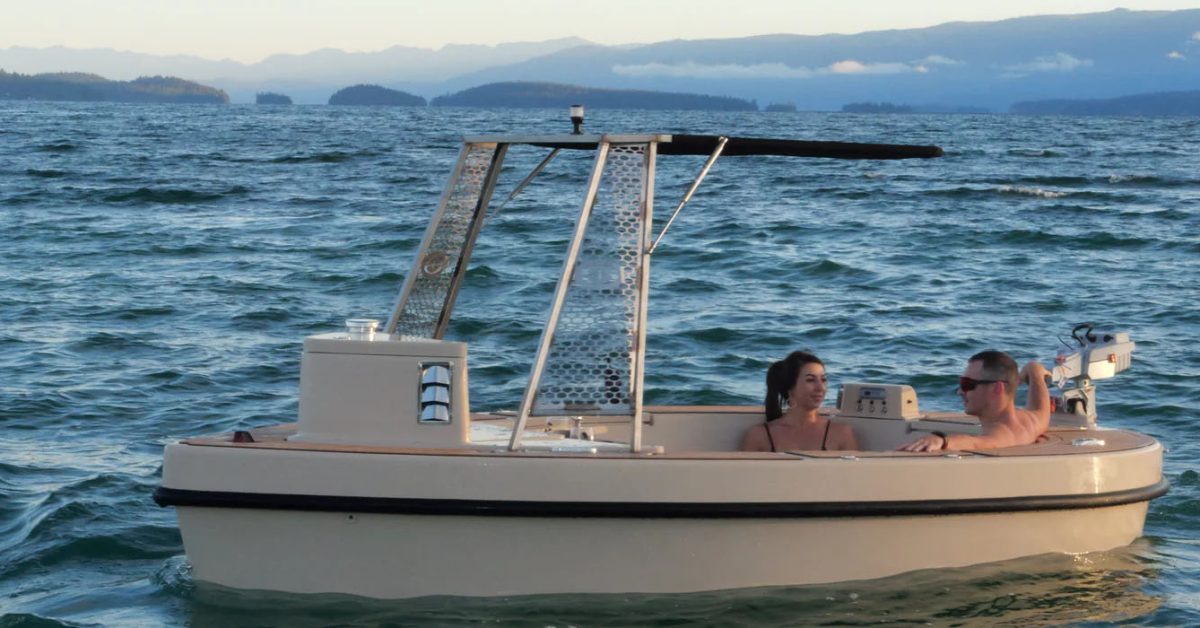 Spacruzzi: The Electric Hot Tub Boat Revolution